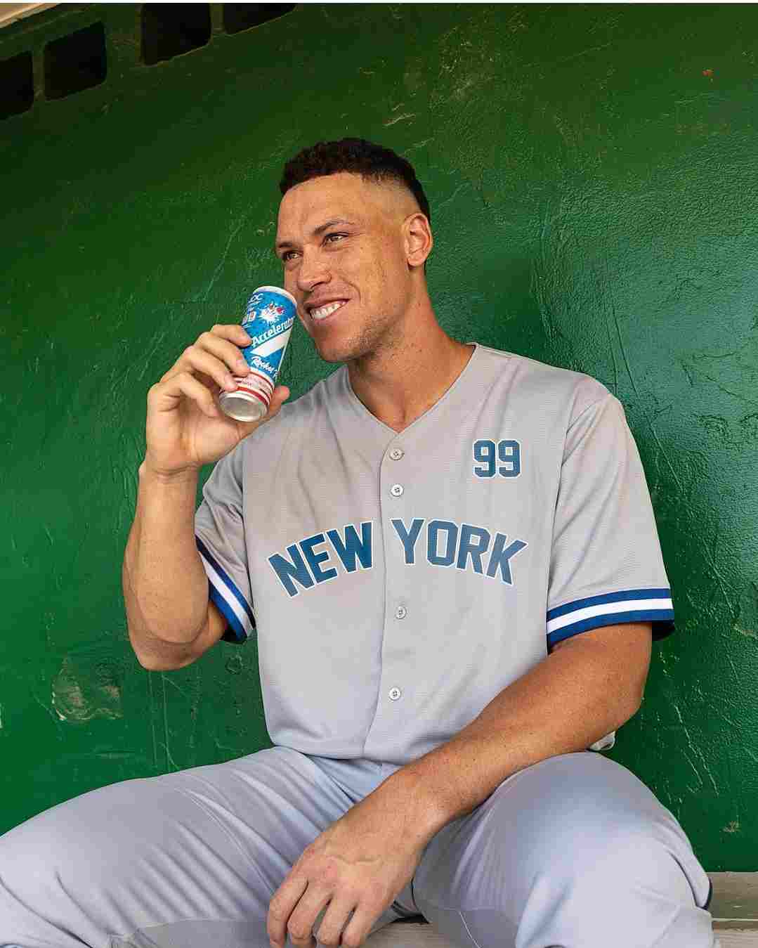 Aaron Judge Bio, Wiki, Stats, Wife, Parents, Awards, Height, Success ...